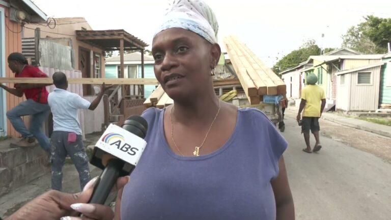 FAMILIES THANK GOVERNMENT AFTER RECEIVING BUILDING MATERIALS FREE OF ...
